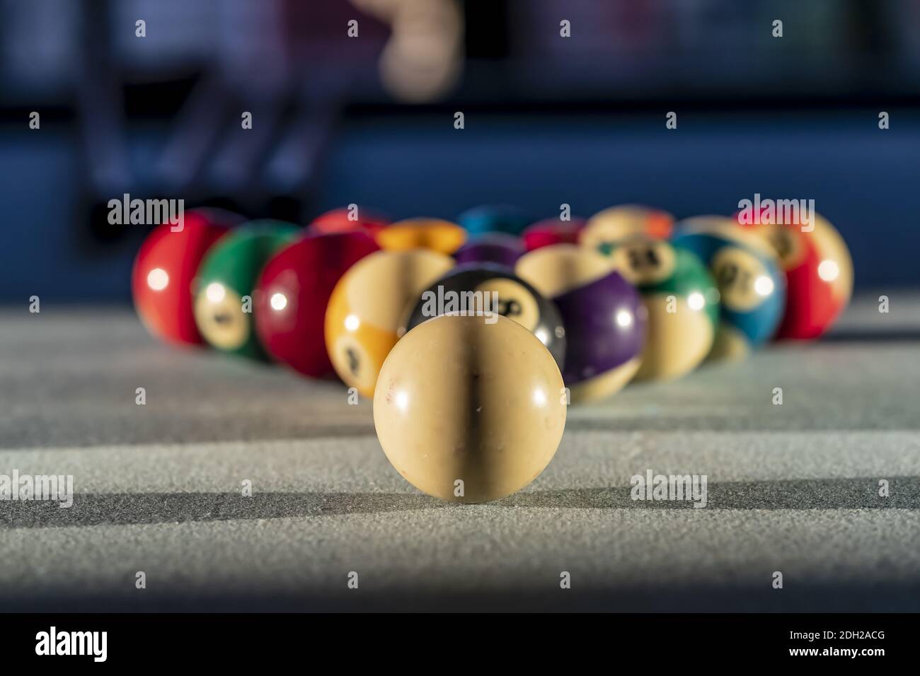 Snooker balls triangle hi-res stock photography and images - Alamy
