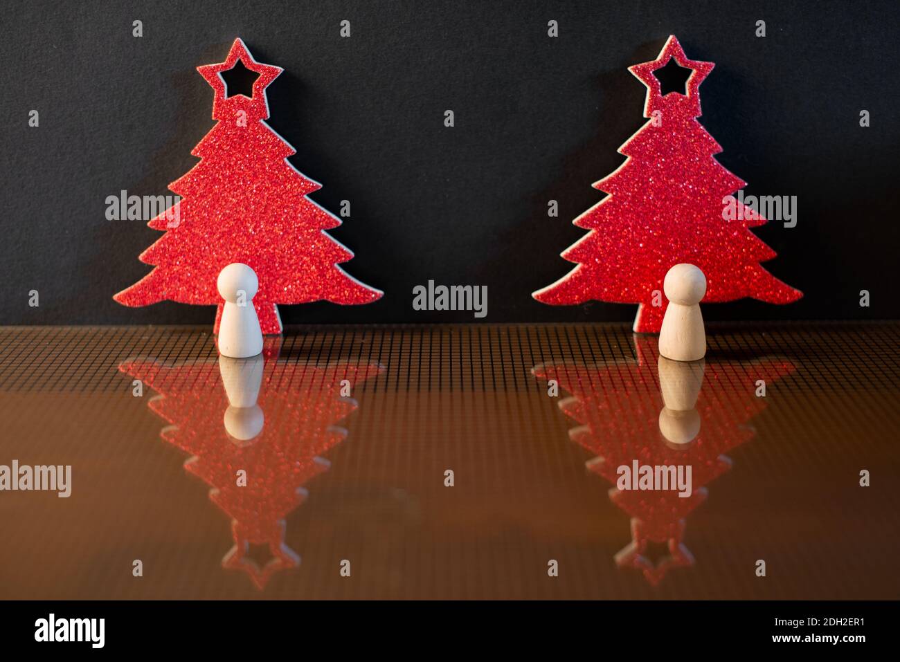 Lonely christmas alone loneliness hi-res stock photography and images ...