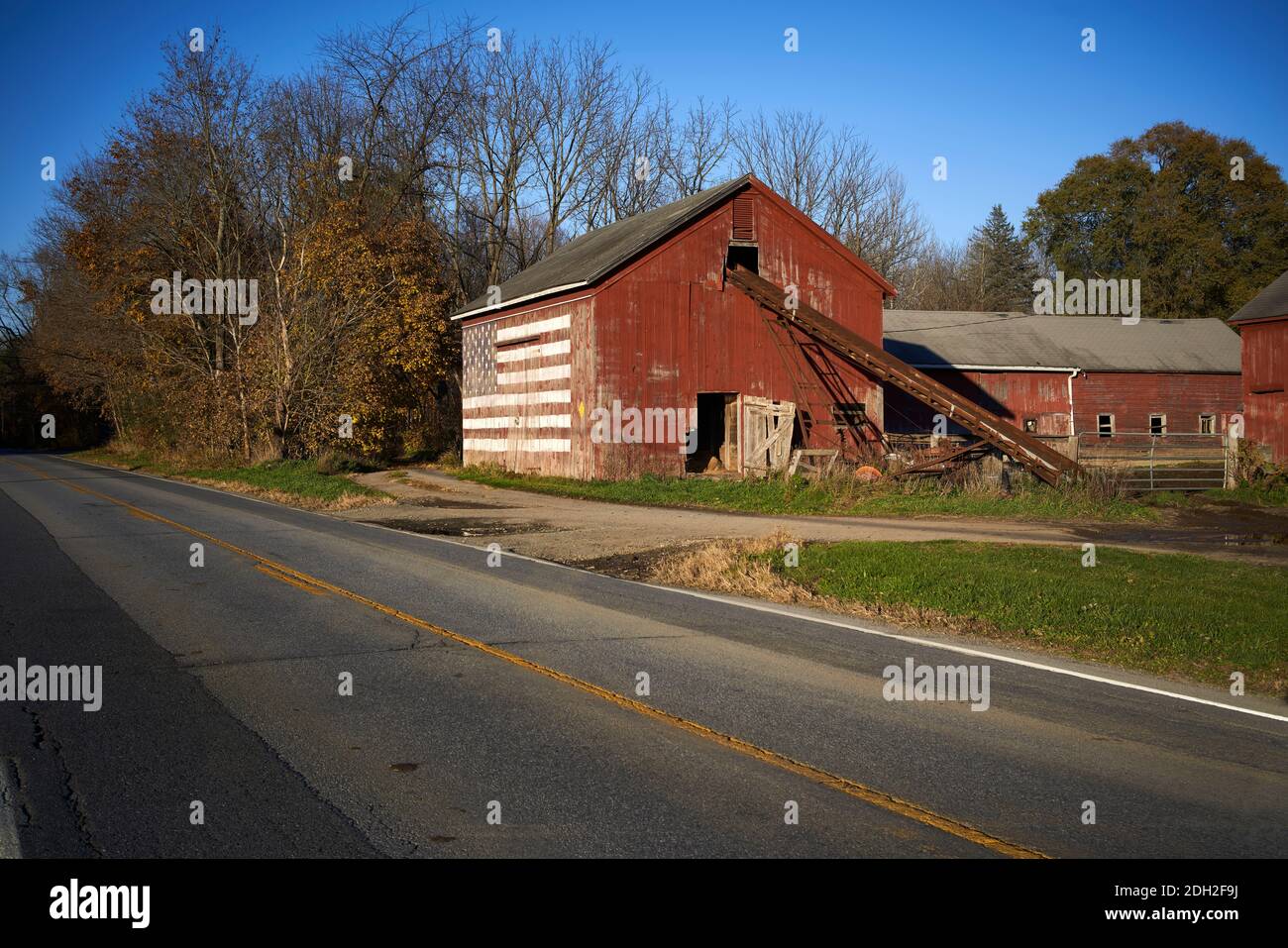 American Flag On Barn High Resolution Stock Photography and Images - Alamy