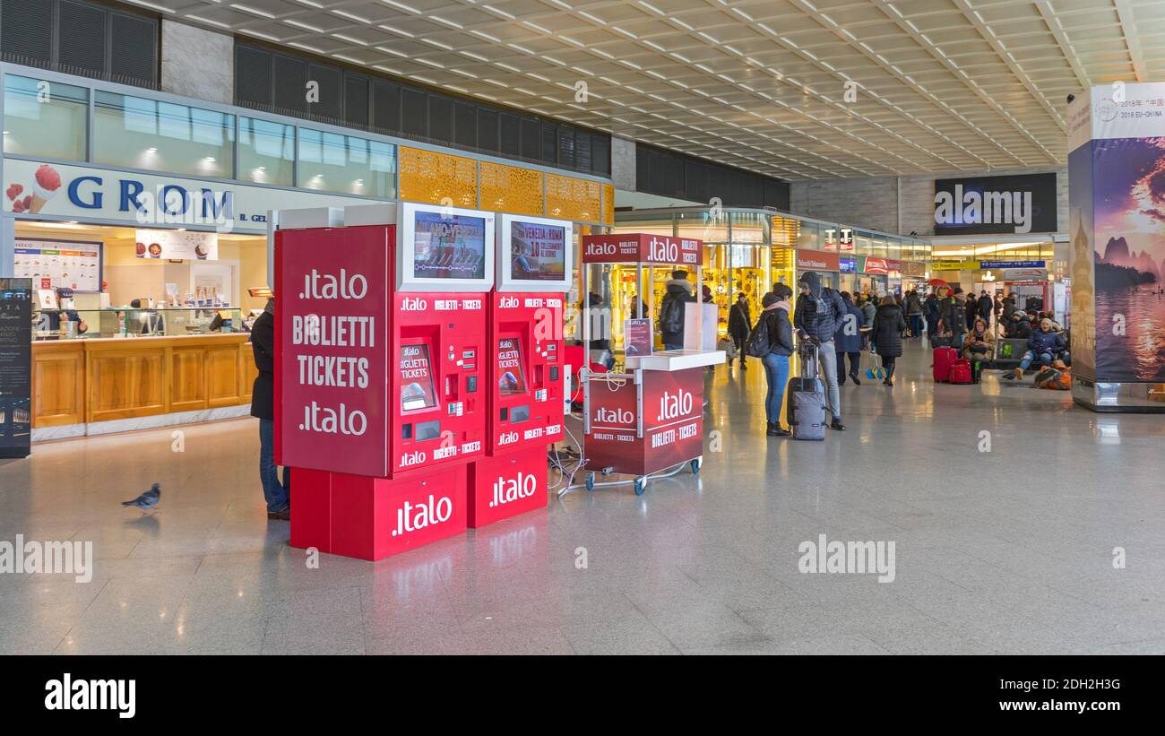 Automated ticket machines hi-res stock photography and images - Alamy