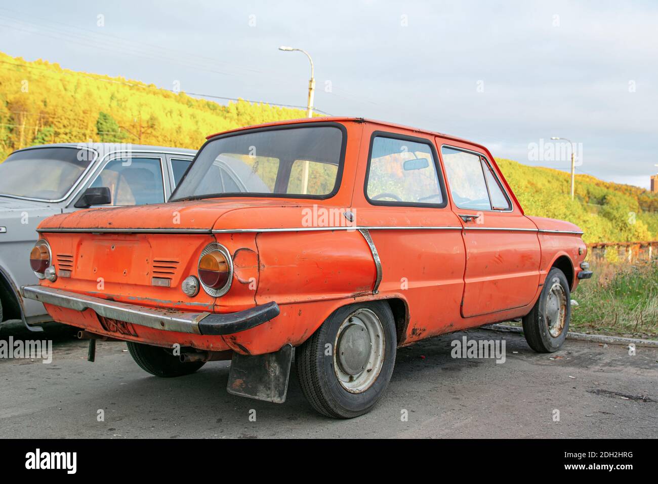 Old dirty car hi-res stock photography and images - Alamy