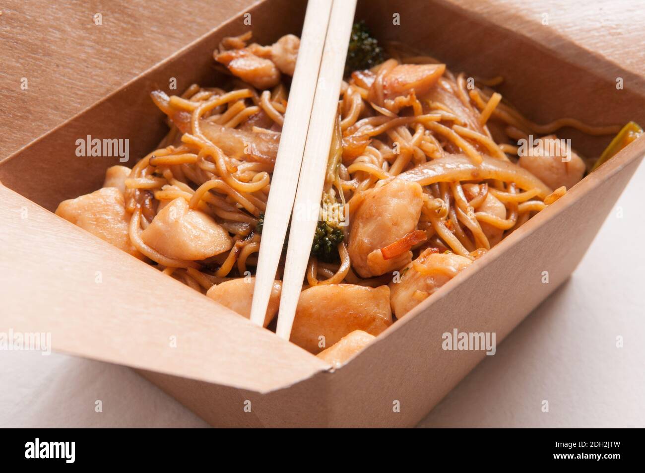 chicken stir fry take out with gluten free noodles, healthy and fat ...