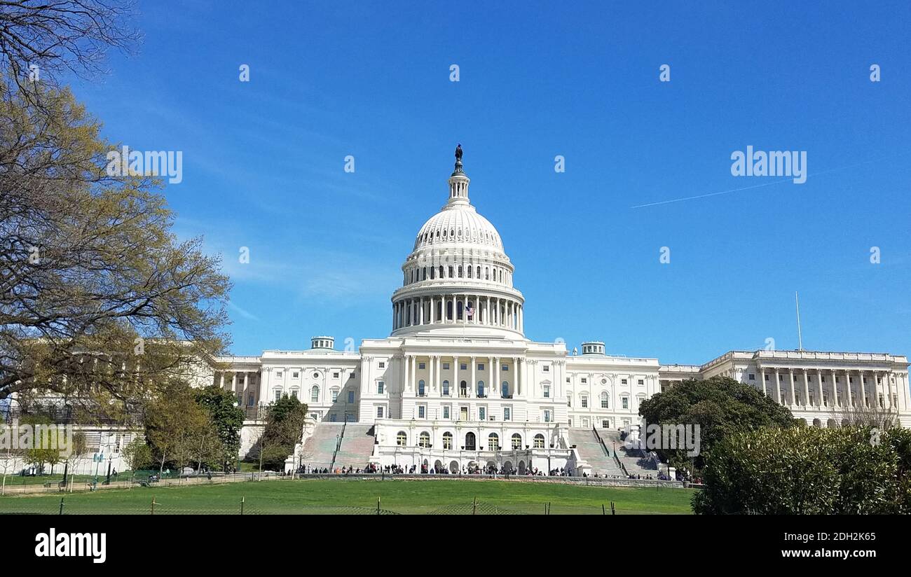 A panoramic view of the United States Capitol Building western facade ...