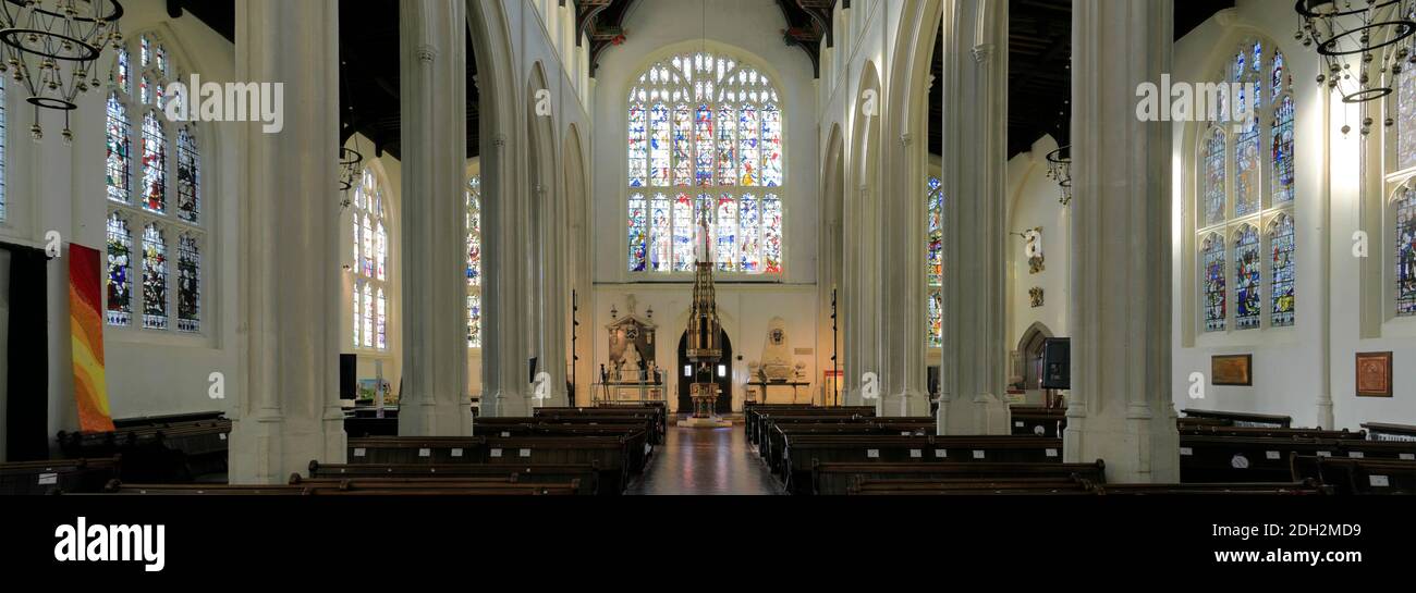 Interior view of St Edmundsbury Cathedral, Bury St Edmunds City ...