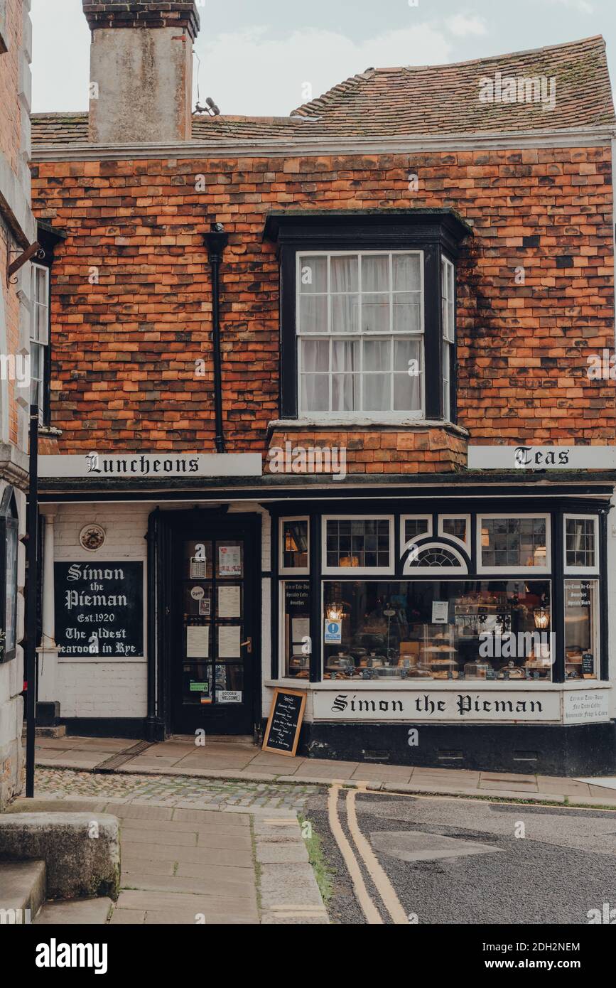 Rye, UK - October 10, 2020: Facade and entrance of Simon the Pieman ...