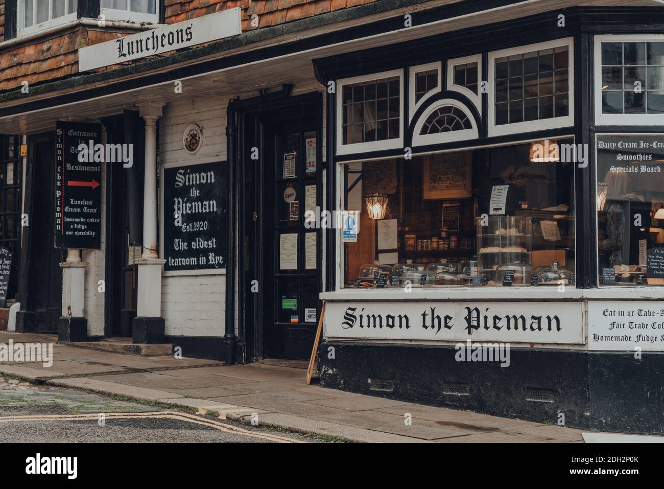 Rye, UK - October 10, 2020: Facade and entrance of Simon the Pieman ...