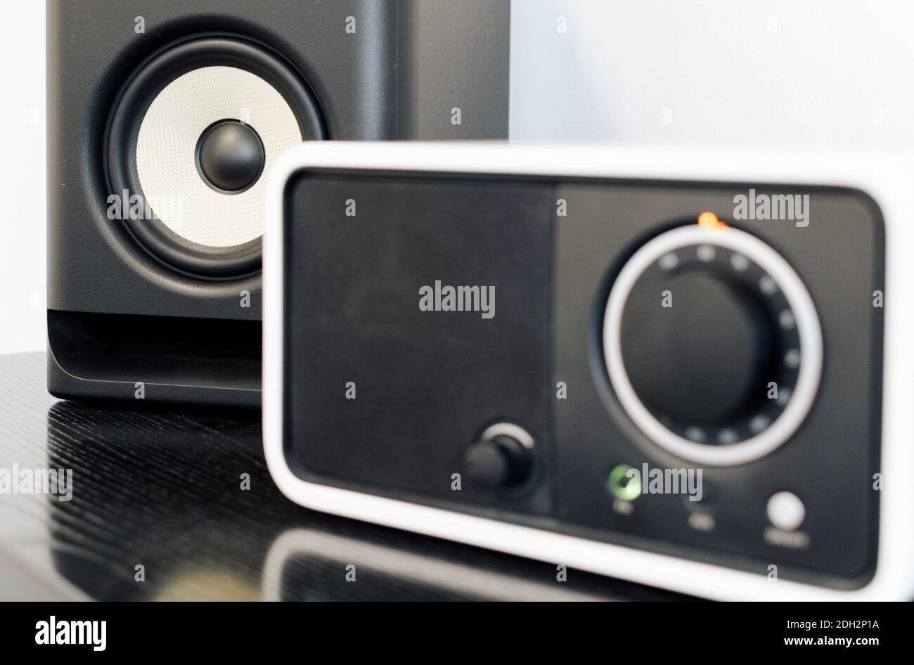 Column loudspeaker hi-res stock photography and images - Alamy