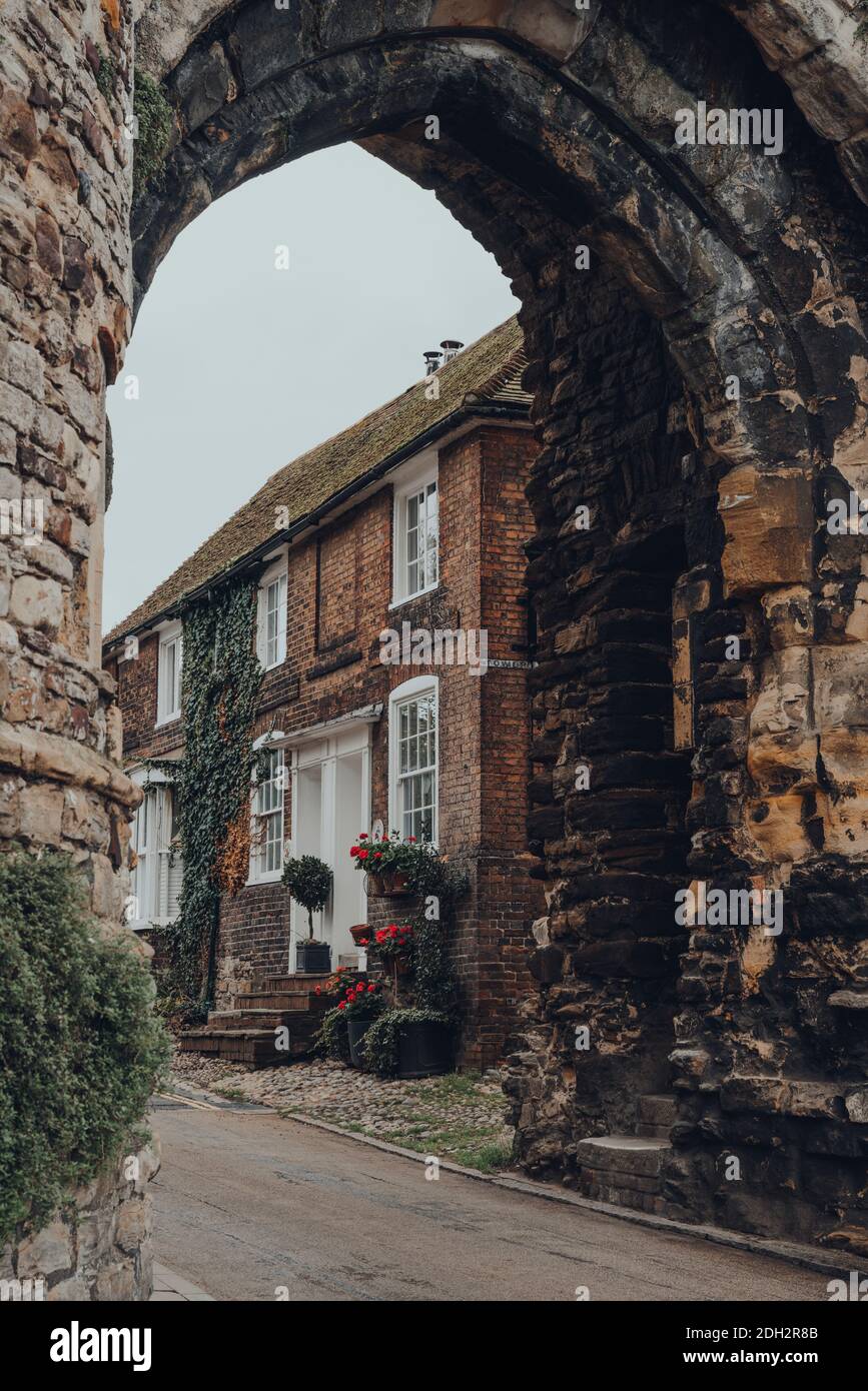Rye, UK - October 10, 2020: Traditional English cottage in Rye, one of ...