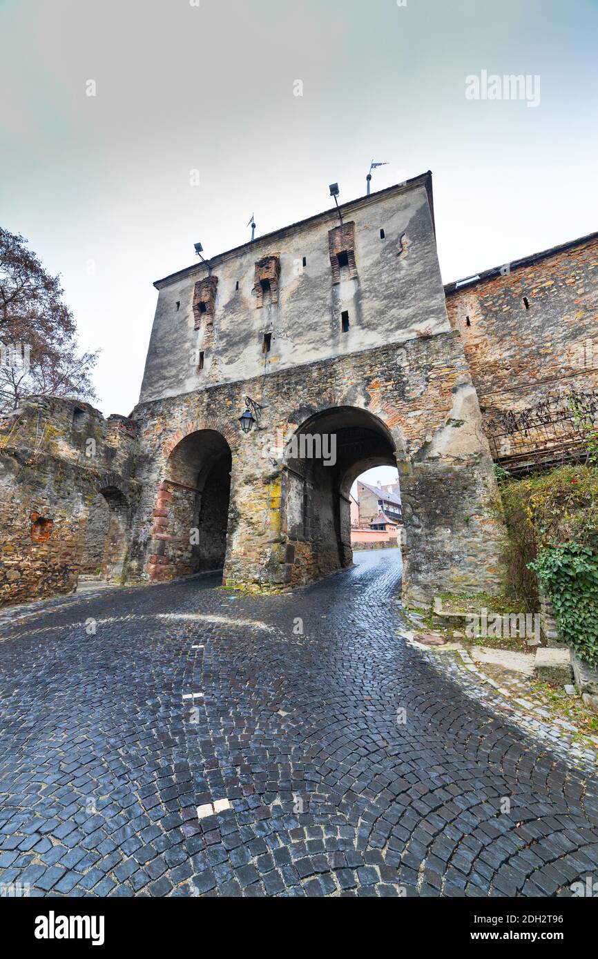 Taylor Tower gate of Sighisoara citadel in Transylvania, Romania Stock ...