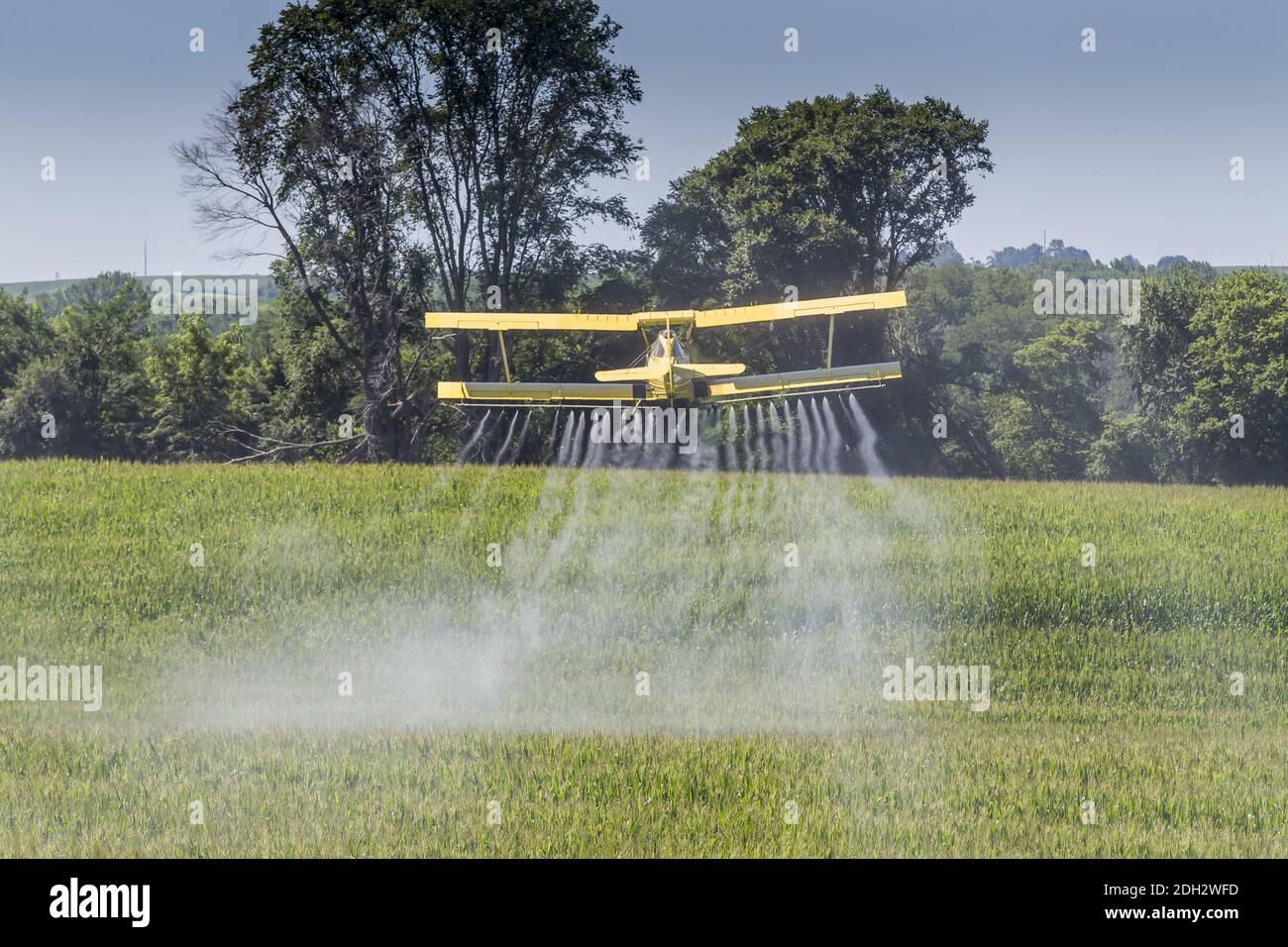 Aerial crop spraying hi-res stock photography and images - Alamy