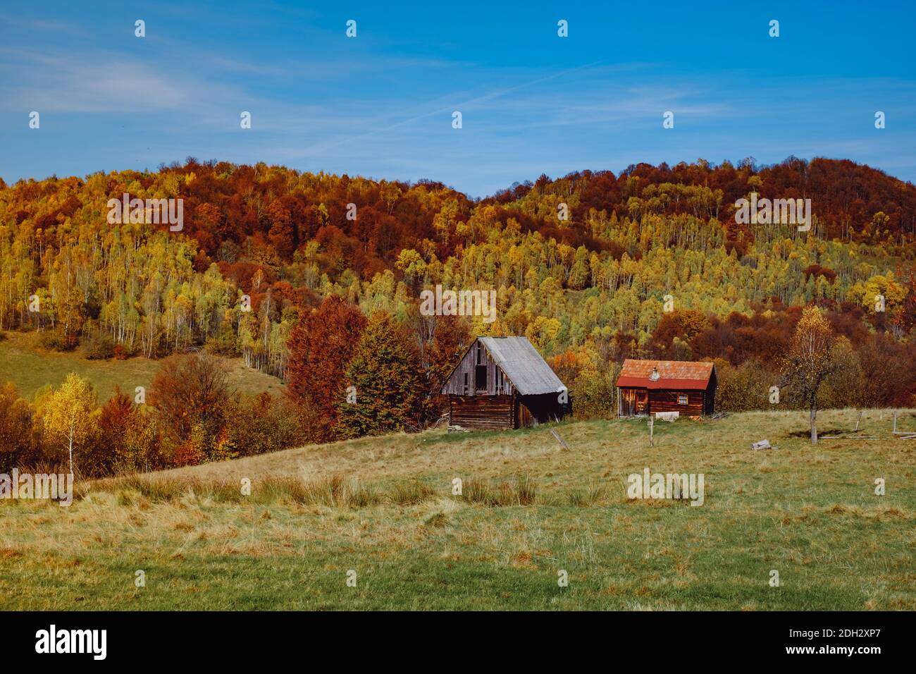 beautiful autumn landscapes in the Romanian mountains, Fantanele ...