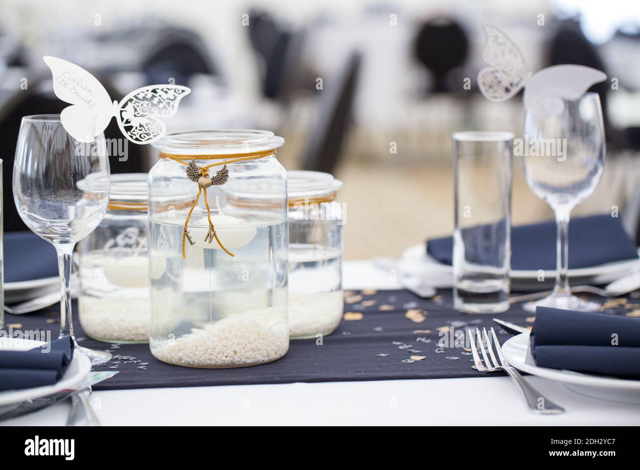 Festive dining table setting Stock Photo - Alamy Festive dining table setting Stock Photo - Alamy