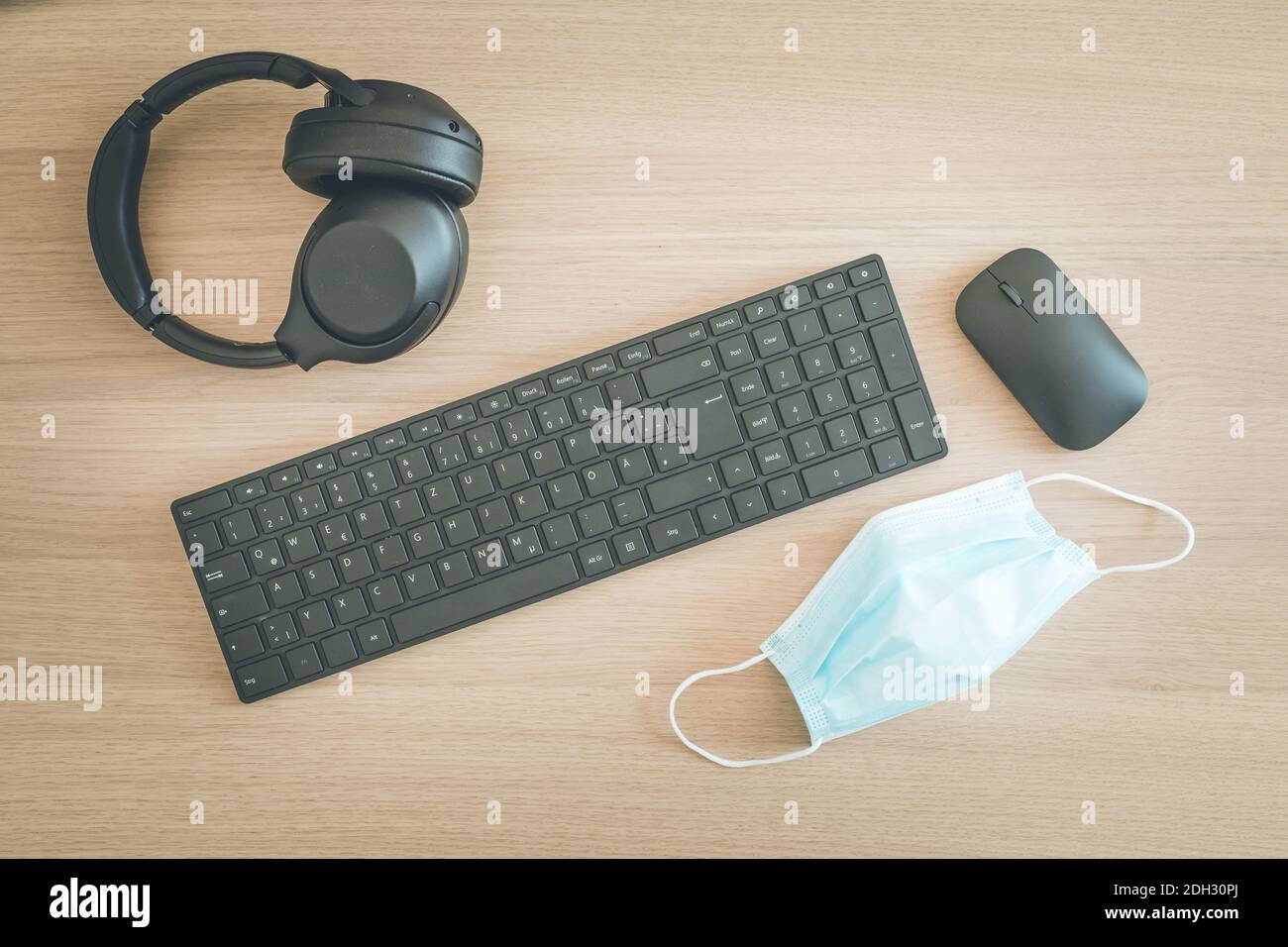 Mouse mask hi-res stock photography and images - Alamy