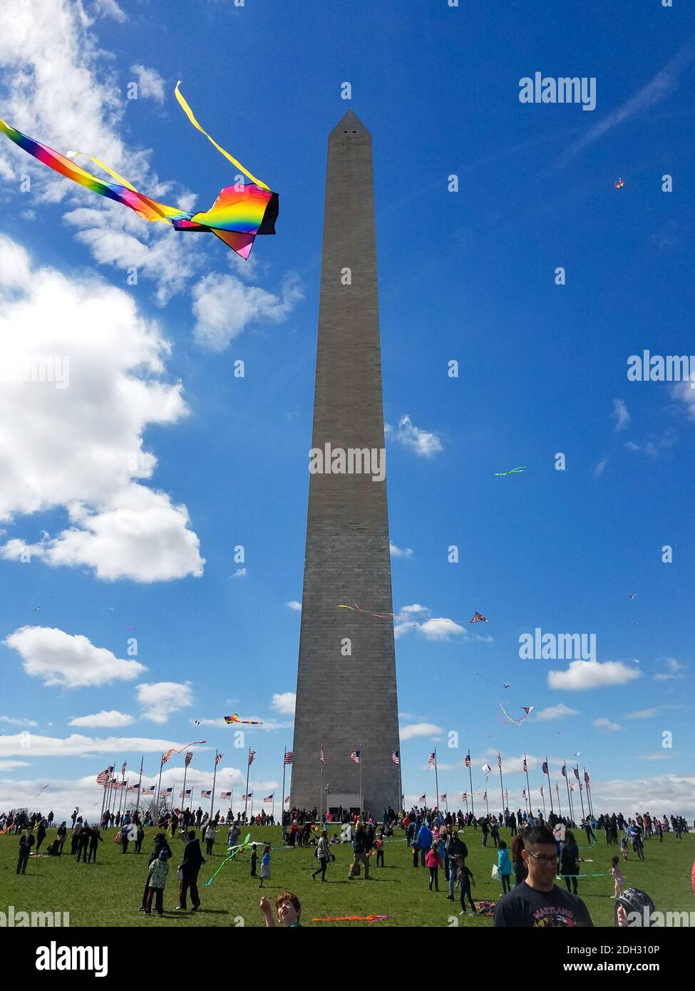 Cherry blossom festival kites dc hi-res stock photography and images ...