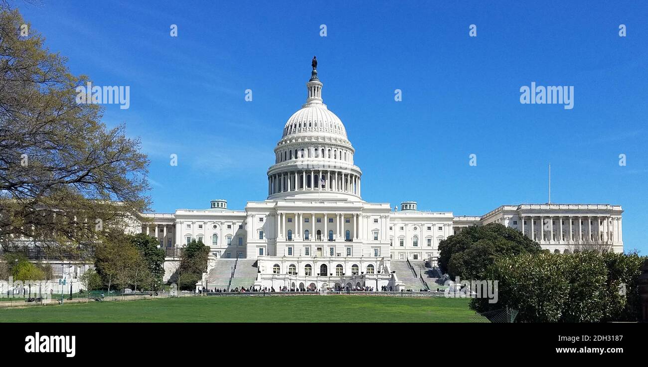 A panoramic view of the United States Capitol Building western facade ...