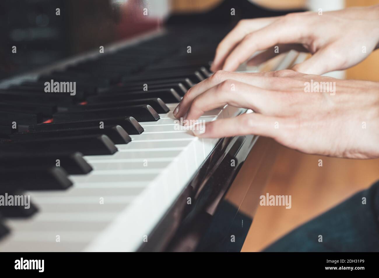 Piano high angle view hi-res stock photography and images - Alamy