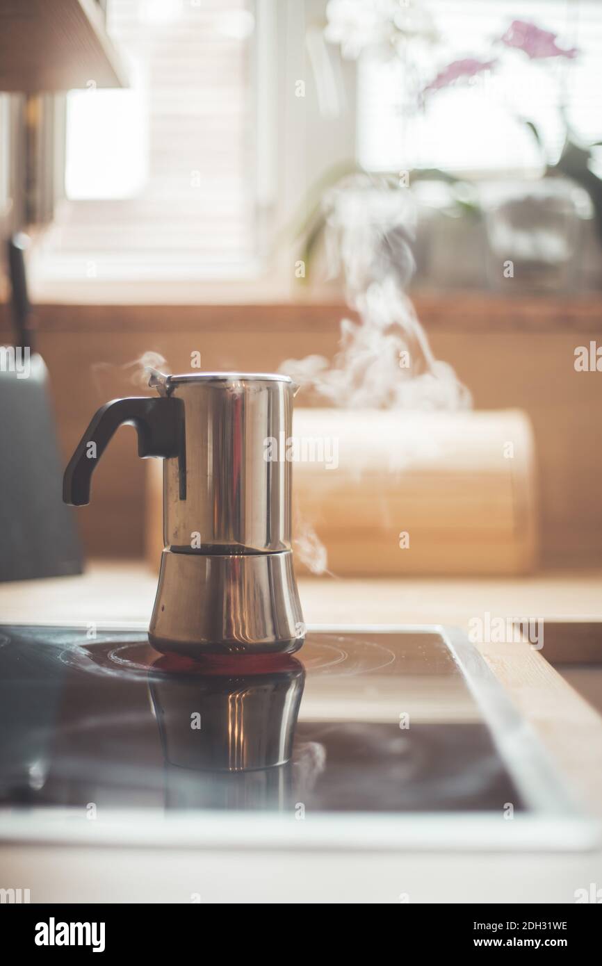 Traditional coffee making italy hi-res stock photography and images - Alamy