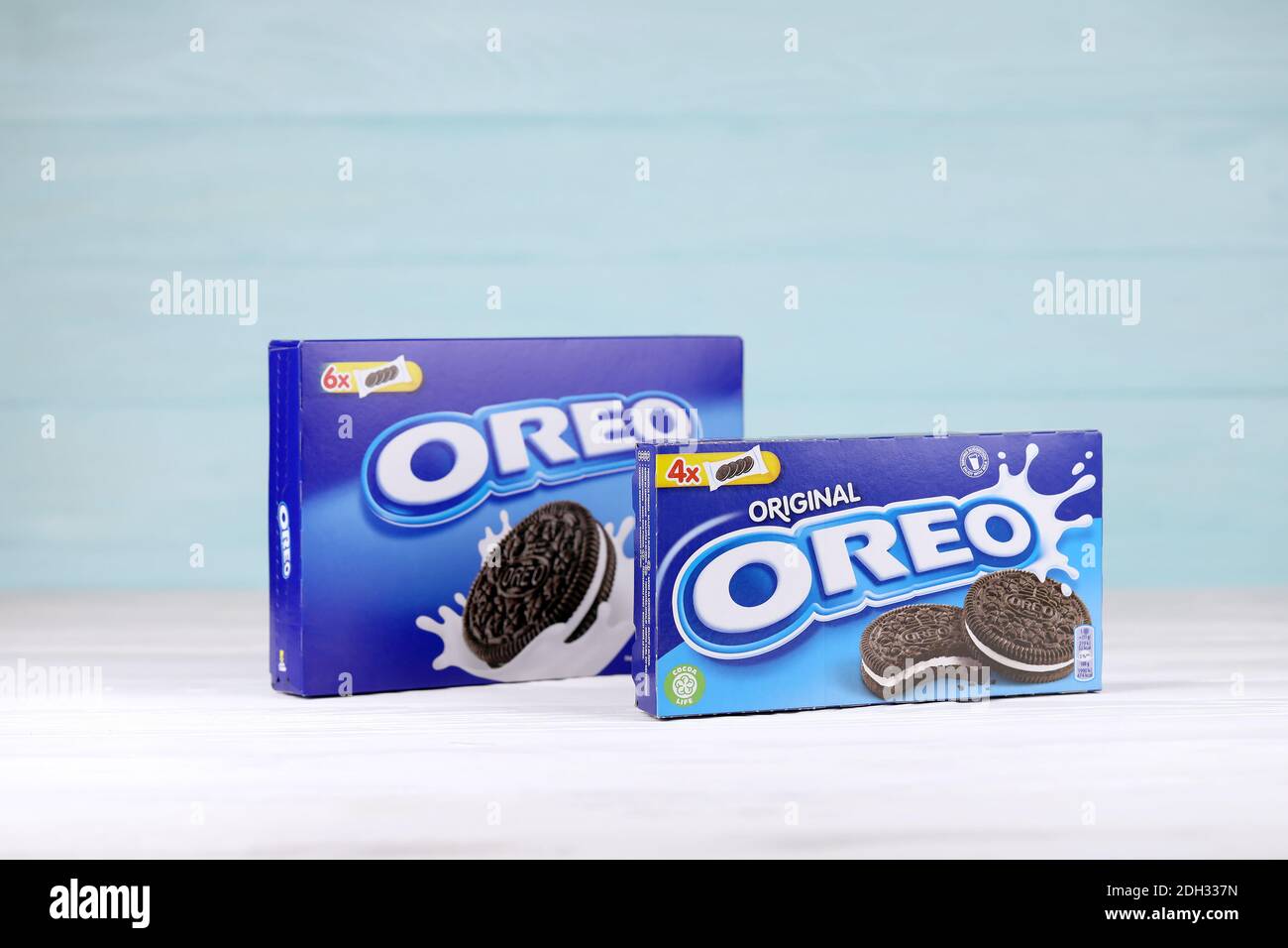 KHARKOV, UKRAINE - NOVEMBER 24, 2020: Oreo blue product box on white ...