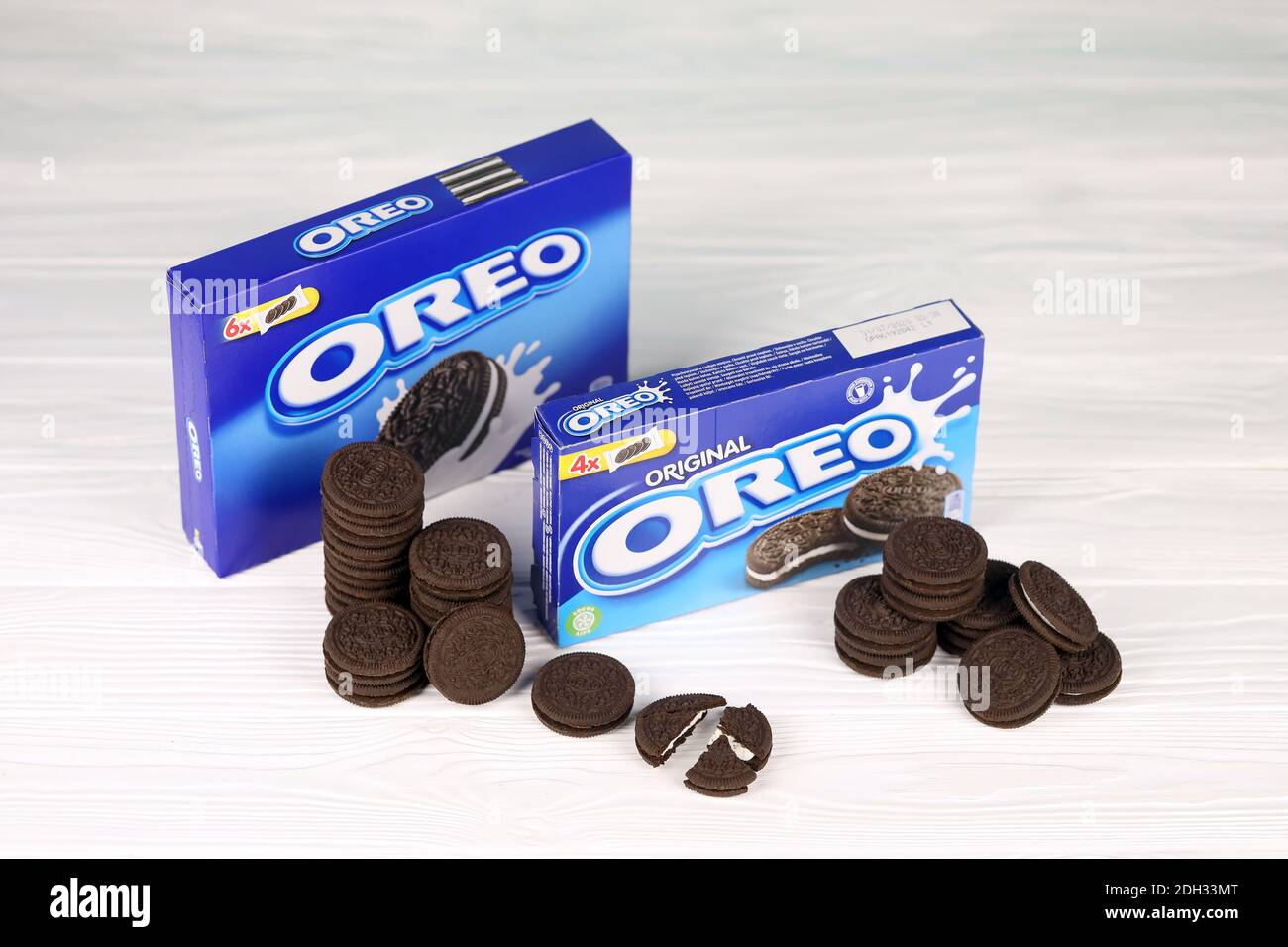 KHARKOV, UKRAINE - NOVEMBER 24, 2020: Oreo sandwich cookies and blue ...