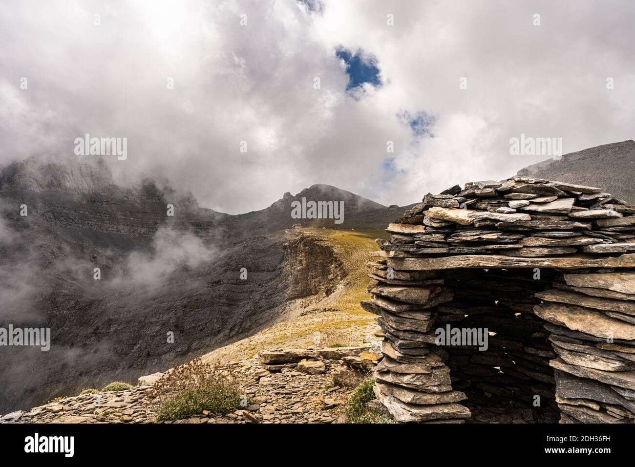 Mountain greece olympus hi-res stock photography and images - Alamy