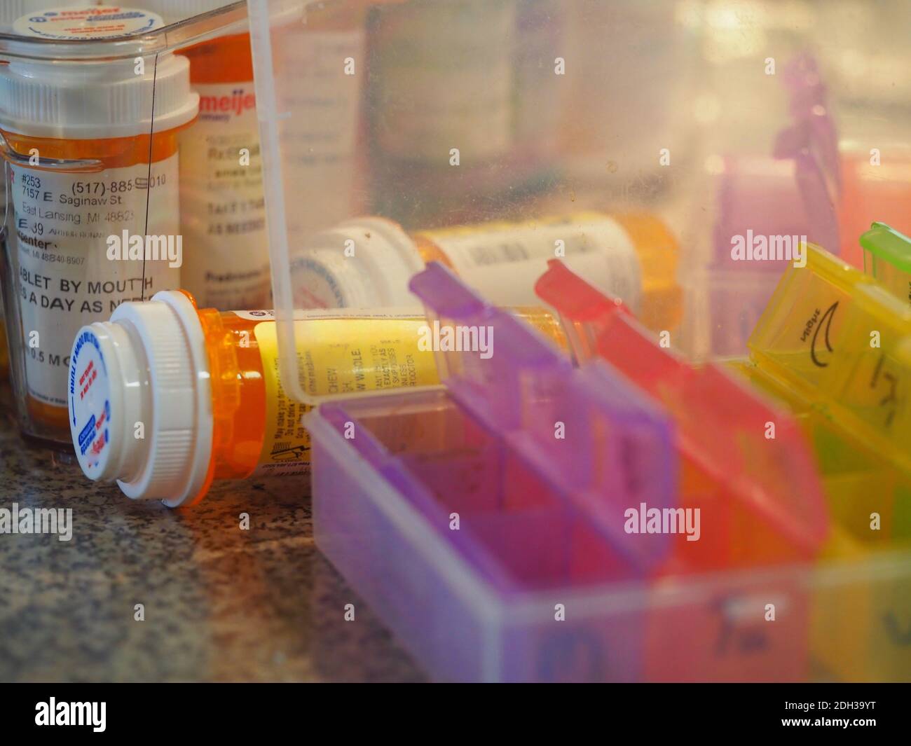 Pill bottles hi-res stock photography and images - Alamy