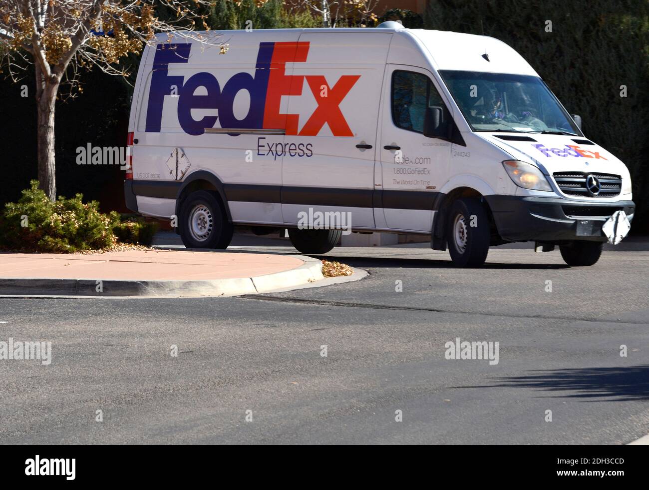 Federal express van hi-res stock photography and images - Alamy