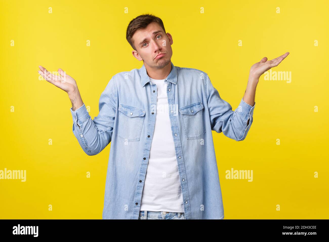 Lifestyle, people emotions and summer leisure concept. Clueless cute ...