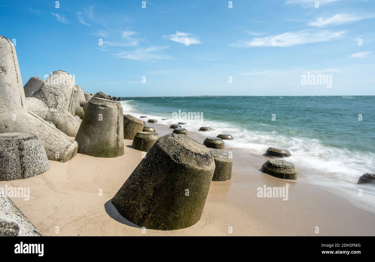 Tetrapods for coastal protection hi-res stock photography and images ...