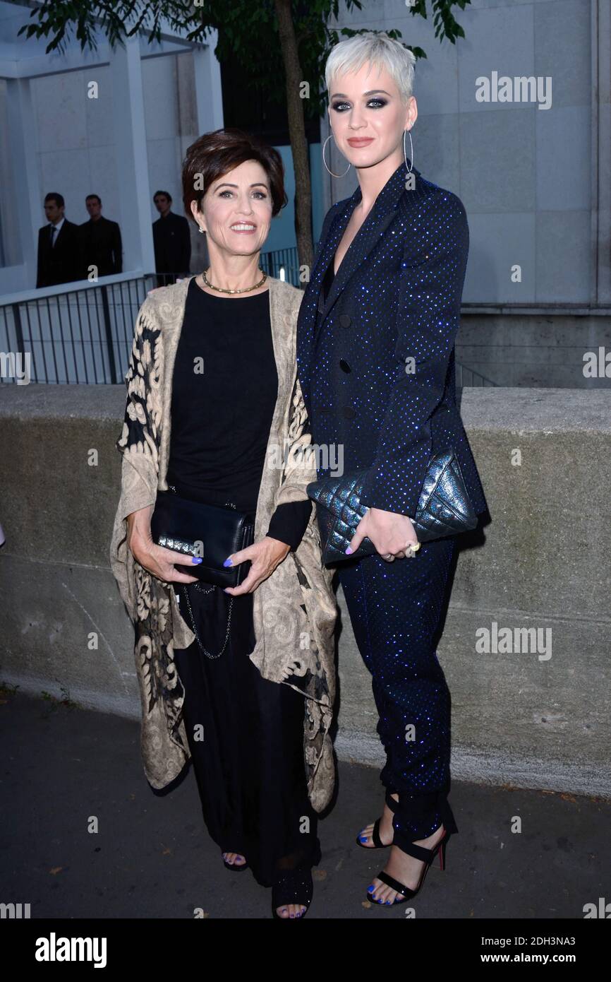 Katy Perry and her mother Mary Christine attending the Gabrielle Chanel ...