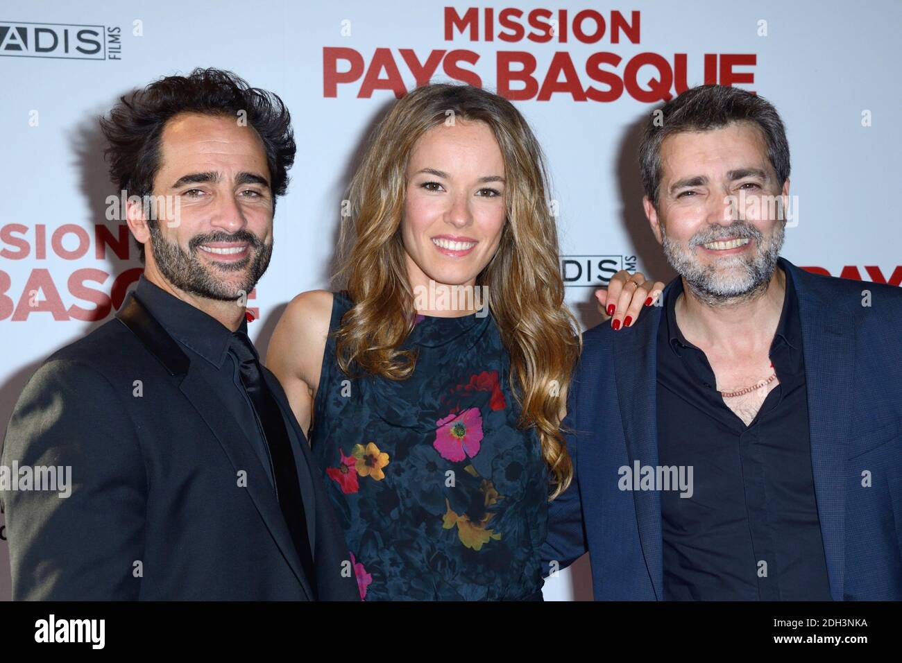 Florent Peyre, Elodie Fontan et Ludovic Bernard assistent a la premiere ...