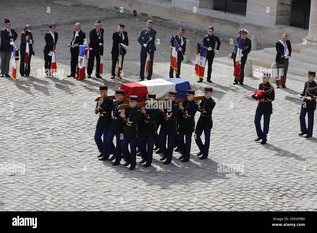 The coffin of Simone Veil attending a tribute ceremony for French ...