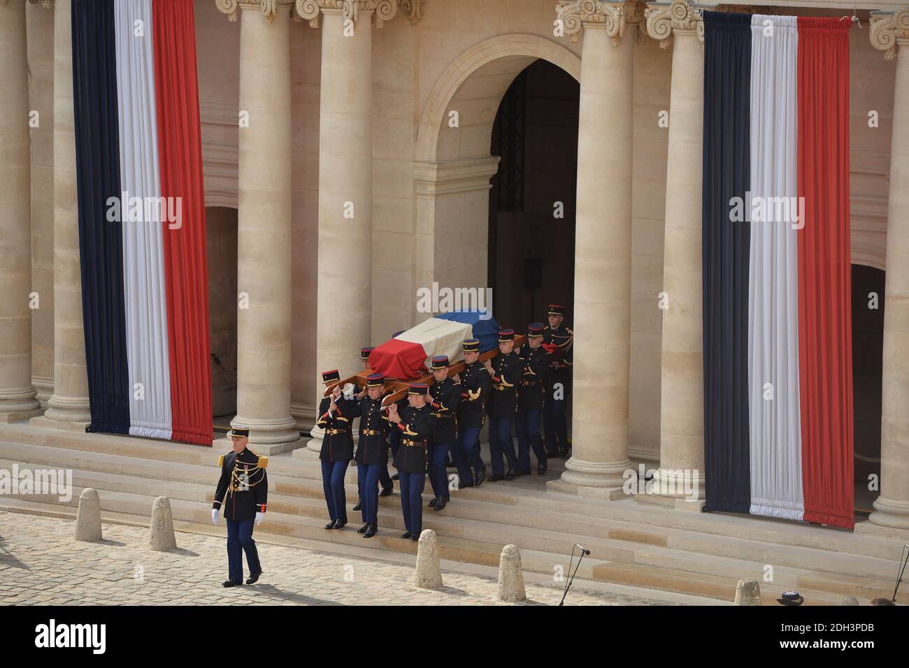 The coffin of Simone Veil attending a tribute ceremony for French ...
