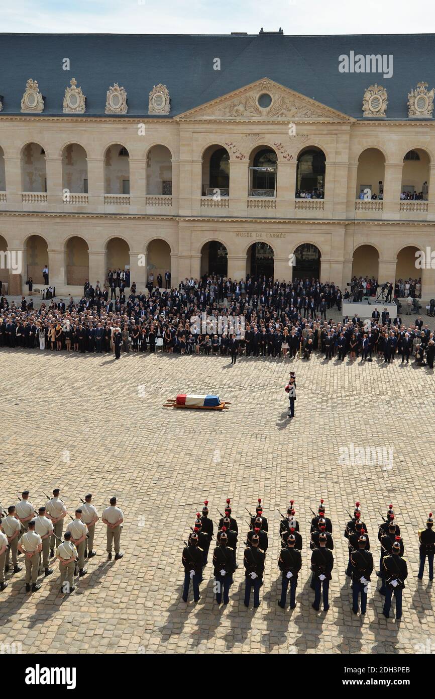 The coffin of Simone Veil attending a tribute ceremony for French ...