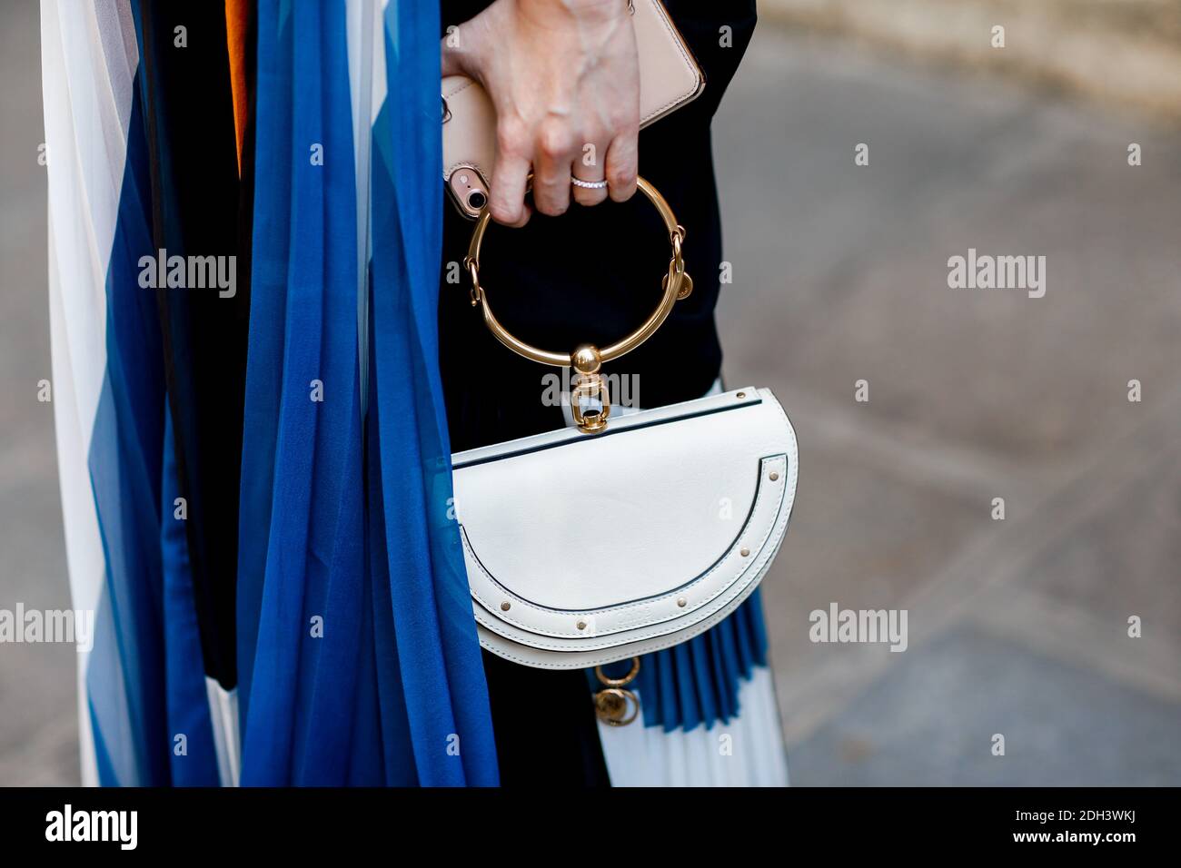 Street style, close up, Lydia Sarunrat Deane arriving at Ulyana ...