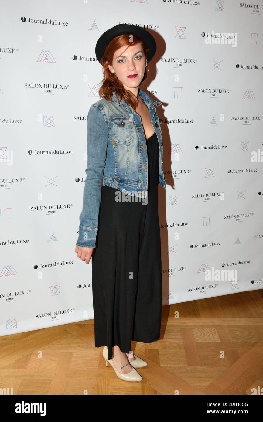 Anais Delva assiste a la soiree d'inauguration du salon du luxe a Paris ...