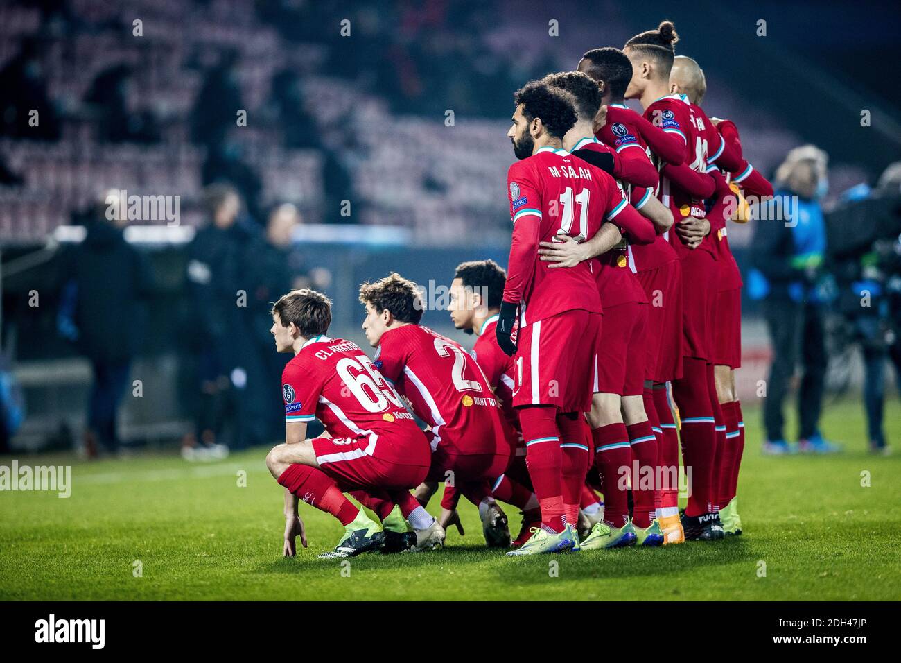 Group photo before hi-res stock photography and images - Alamy