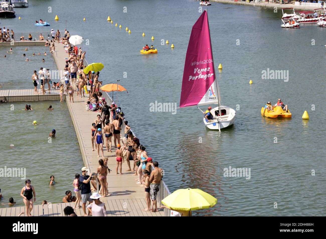 Inauguration of the three swimming pools at the Bassin de la Villette ...