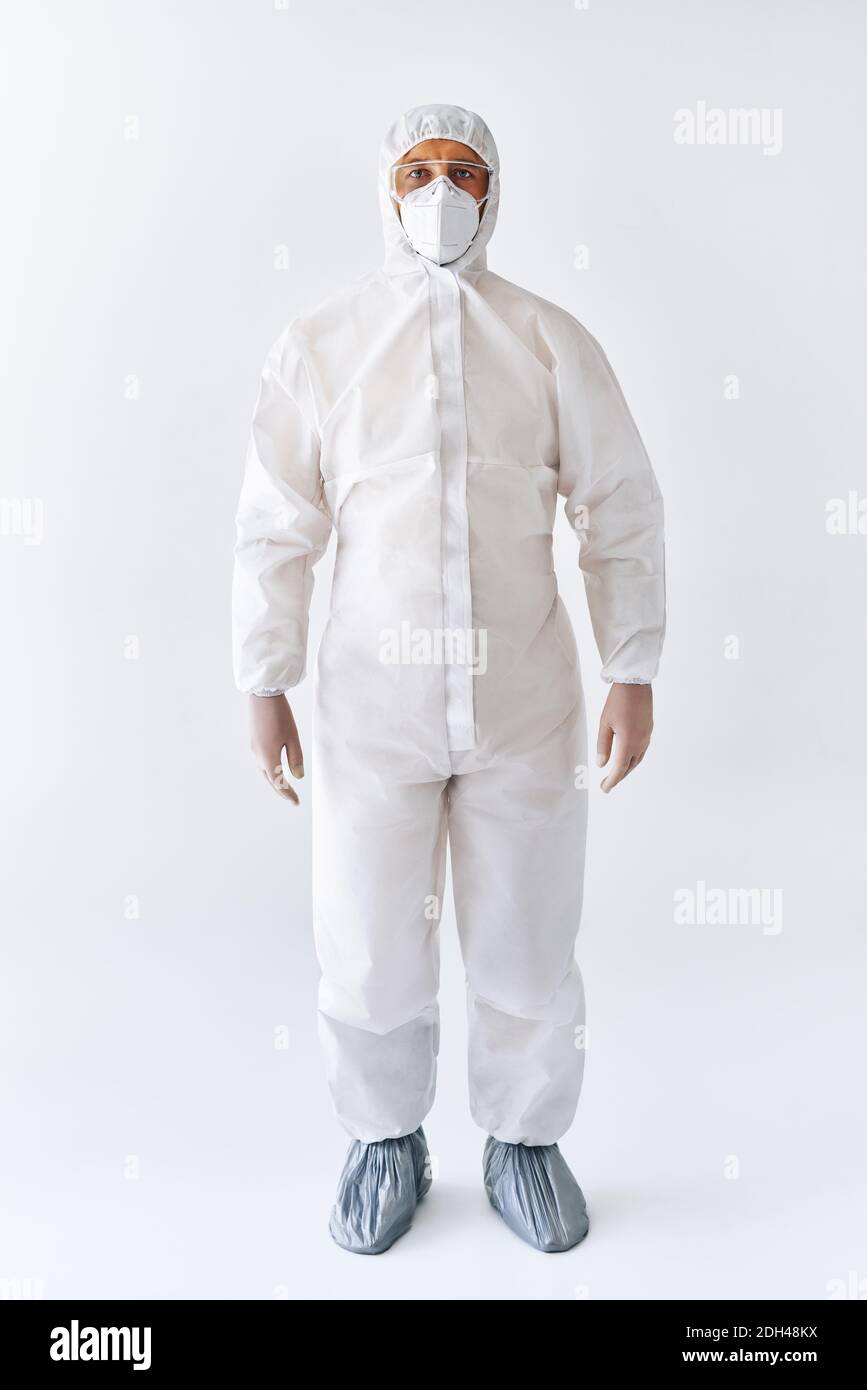 Full ppe suit hi-res stock photography and images - Alamy