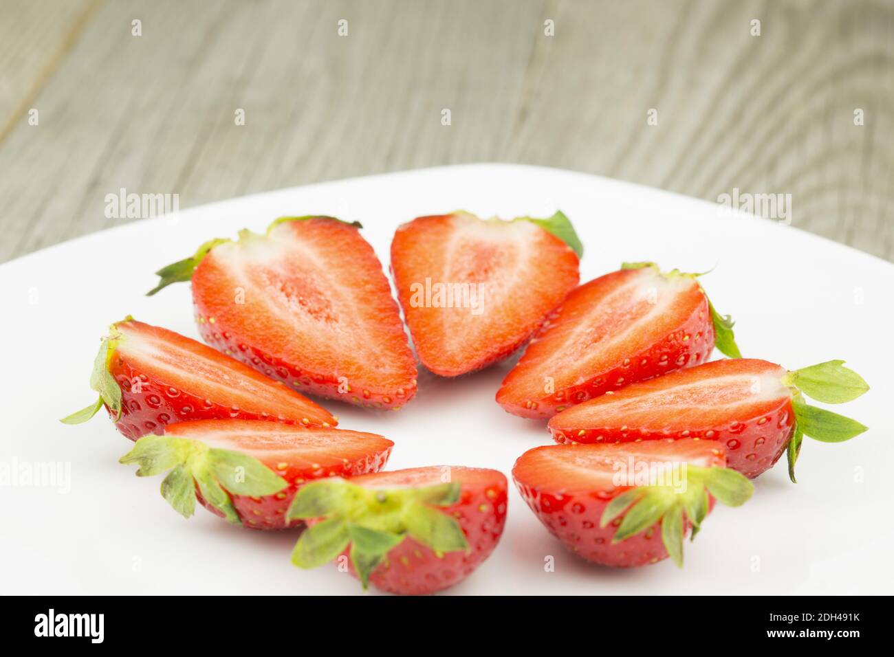 Strawberry halved hi-res stock photography and images - Alamy