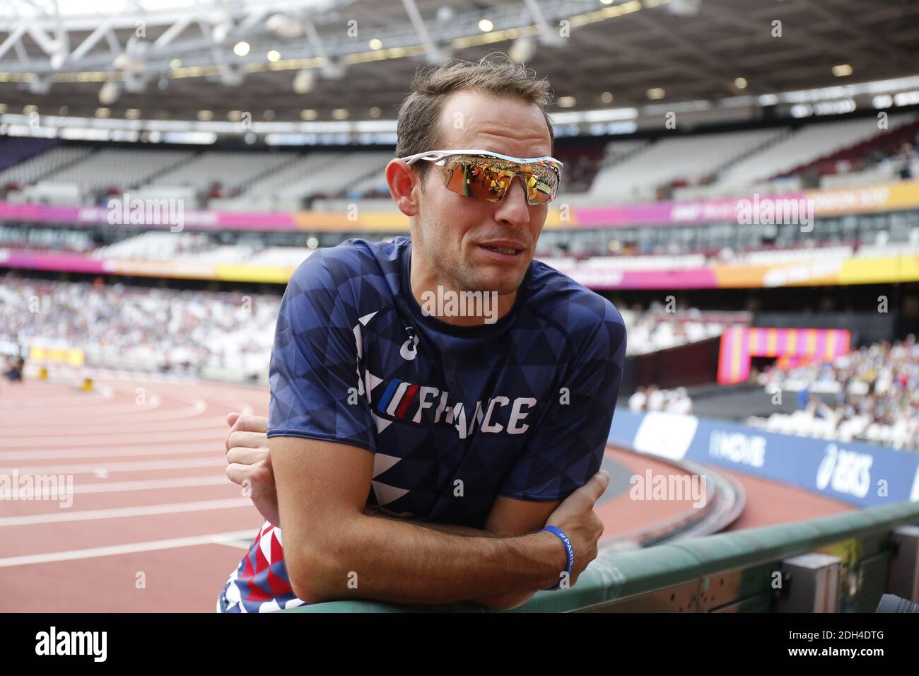 Pole vault men qualification hi-res stock photography and images - Alamy