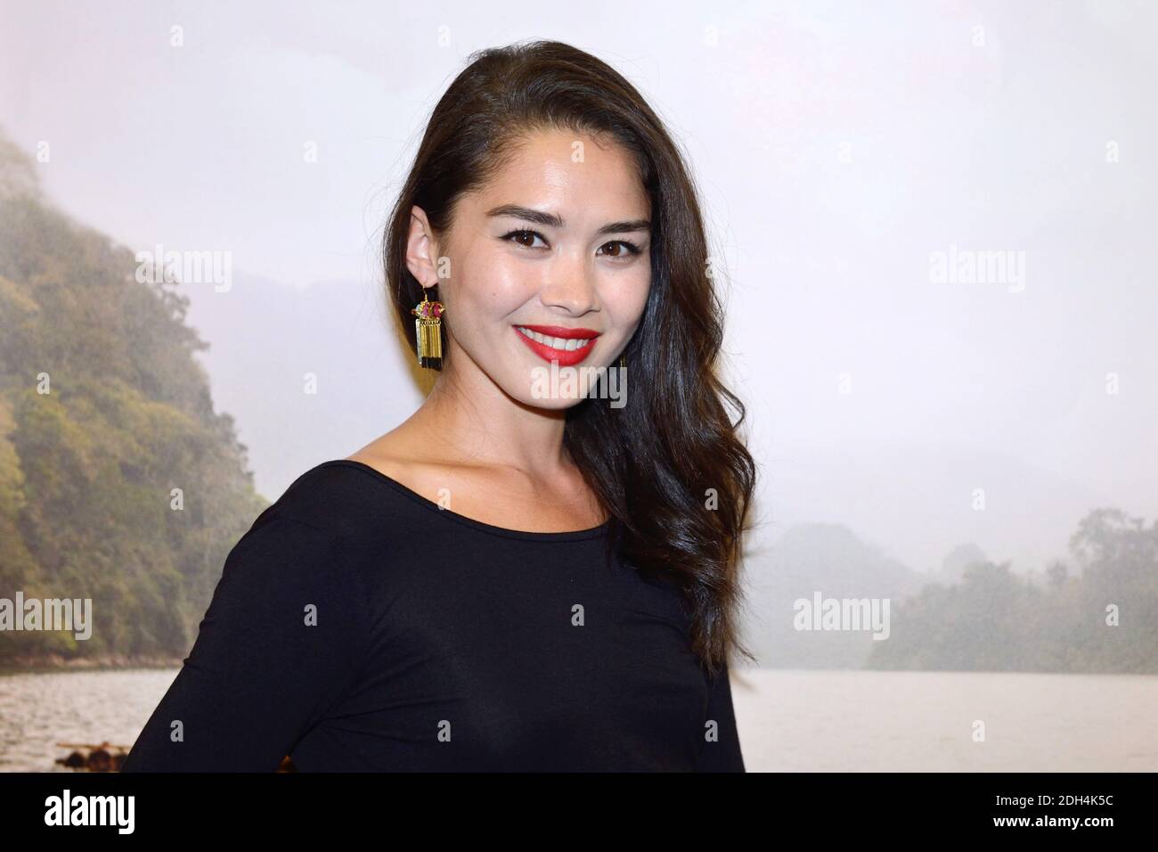 Audrey Giacomini assiste a la Premiere du film Ciel Rouge au cinema l ...