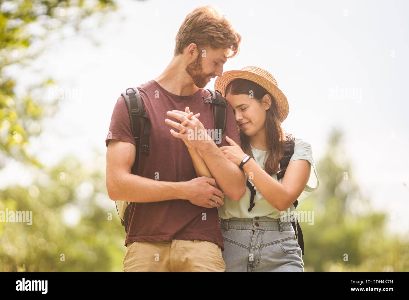 Couple walking together along path pathway hi-res stock photography and ...