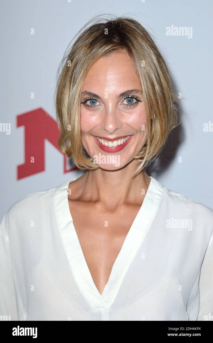 Davia Martelli assiste a la Premiere NRJ12 de Les Vacances des Anges ...