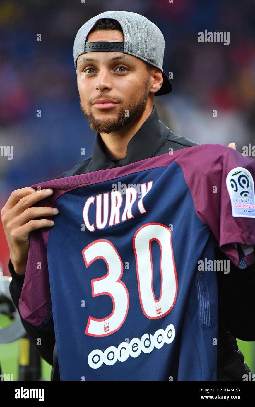 Stephen Curry during French First League match PSG vs AS Saint Etienne ...