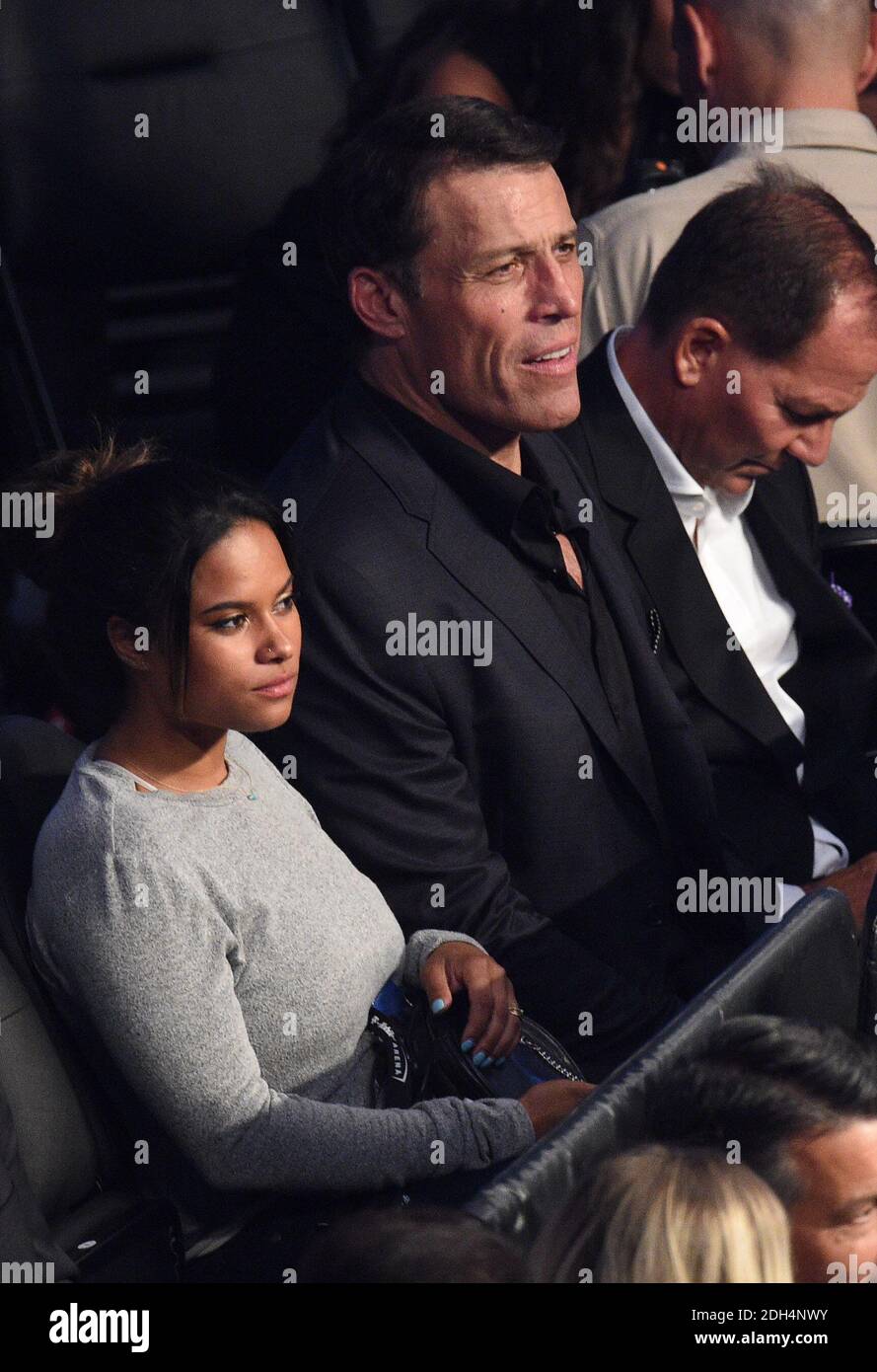 Tony robbins hi-res stock photography and images - Alamy