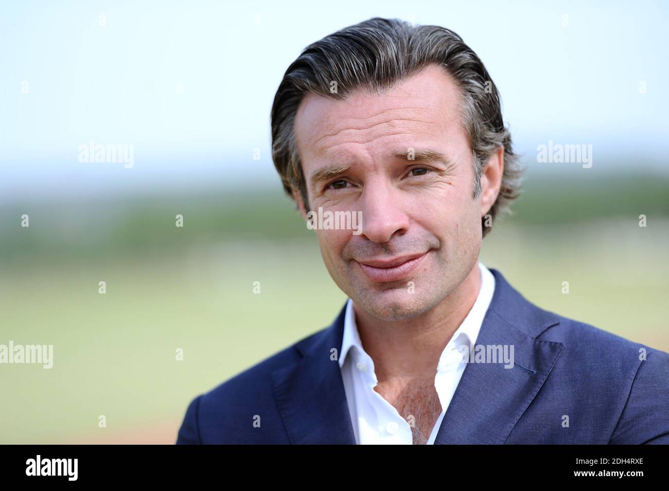 David Scheffler pose lors d'une seance photo avant la Coupe Diane ...