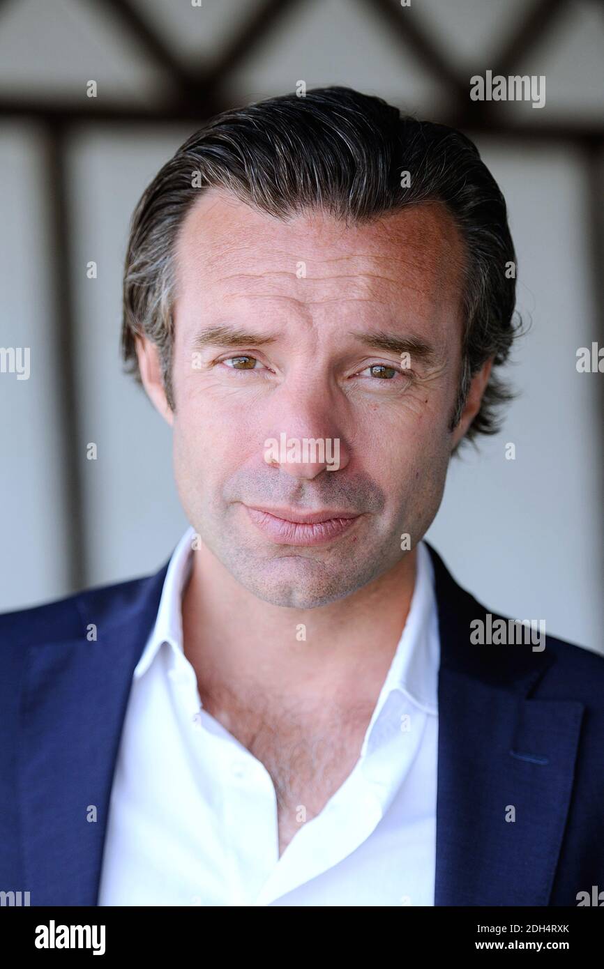 David Scheffler pose lors d'une seance photo avant la Coupe Diane ...