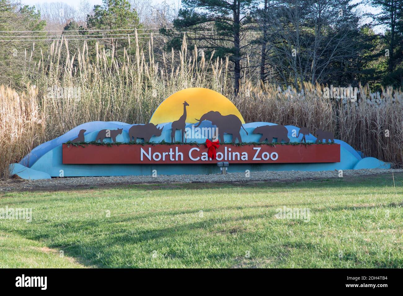Nc Zoo Entrance Sign High Resolution Stock Photography and Images - Alamy