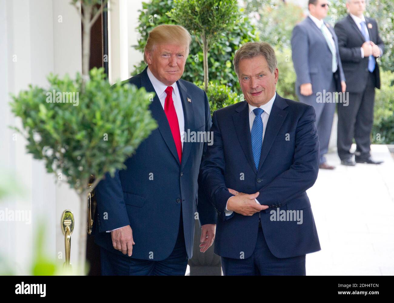 United States President Donald J. Trump welcomes President Sauli ...