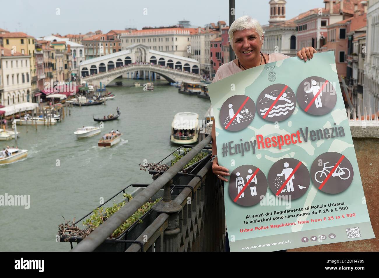 Respect venise hi-res stock photography and images - Alamy